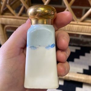 Kitchen | Vintage Hand Painted Gold Top Sp Shakers | Poshmark